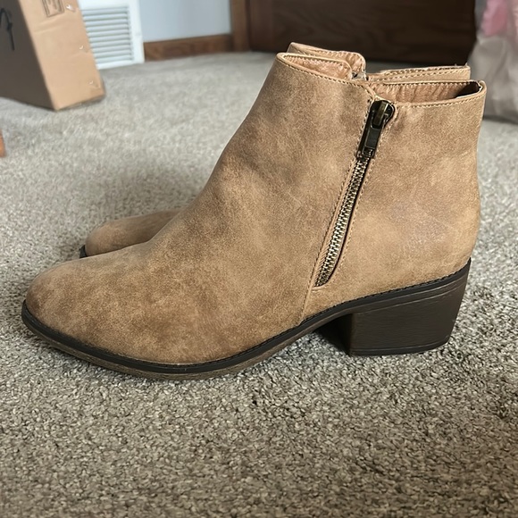 Seven Dials | Shoes | Womens Tan Booties Size 9 | Poshmark